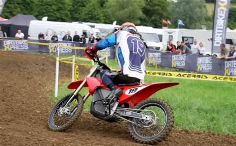 See Levi Townley On A 125