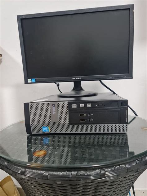 Dell I Optiplex Desktop Set Computers Tech Desktops On Carousell
