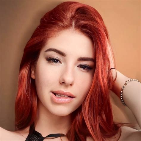 Onlyfans Tinylittlefox Model Profile Photos And Links Erotic Beauties