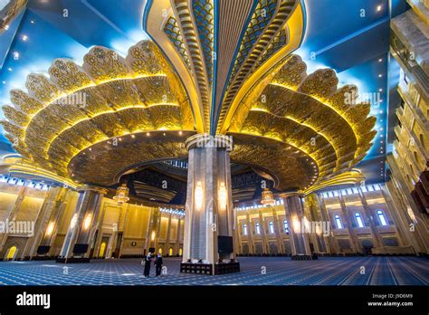 Inside The Magnificent Grand Mosque Kuwait City Kuwait Middle East