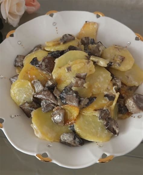 Жареная картошка с грибами и луком в казане рецепт с фото пошаговый от Лада Шумак АМБАССАДОР