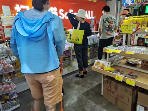 开一间临期食品店能挣多少钱？ 诸事要记 日拱一卒