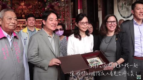 （影）賴清德yt新節目「賴桑去叨位？」 任導遊陪羅森伯格主席暢遊台南