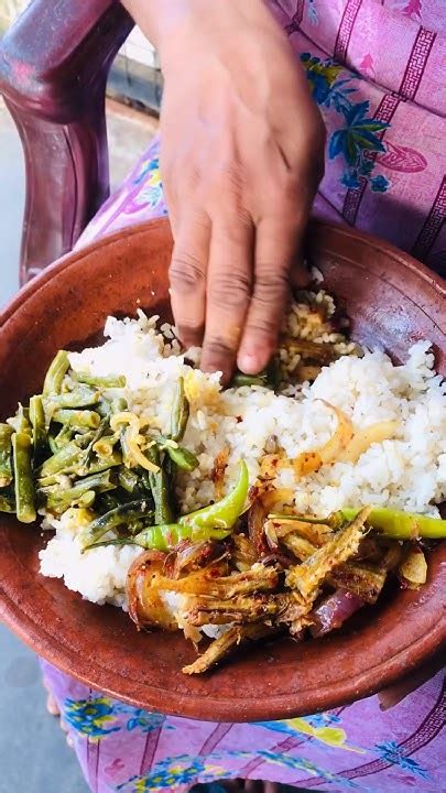 තාමත් අම්මා බත් කවනවා 🥺 Trending Food Foryou Viral Mom Love Viral Fypシ Youtube