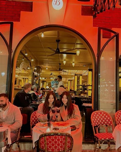 디자이너브랜드 까이에 패션디자이너 김아영 ⠀ 우연히 들른 메리어트 라운지 마침 뮤제드jw 위드 겐죠 이벤트중이더라고요~ 저도 소장하고 있는 겐죠 향기 가득