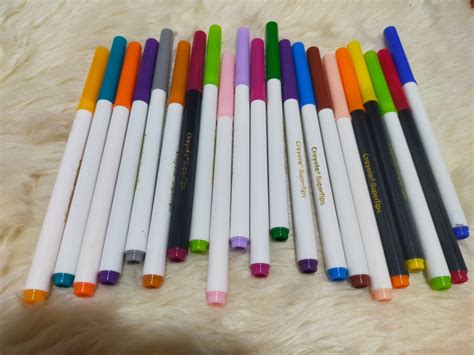 Crayola Supertips, Hobbies & Toys, Stationary & Craft, Craft Supplies ...