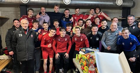 Les Joueurs De Habay La Neuve D3b Ont Réservé Une Surprise à Jean