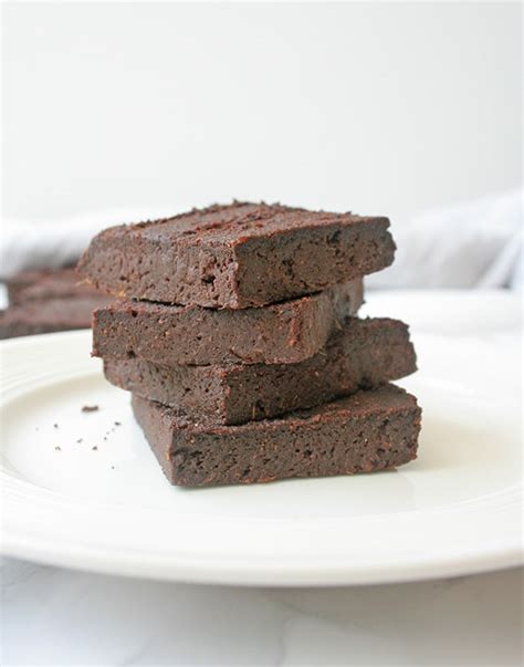 Трайфъл с брауни и ягоди Light Side Of The Food