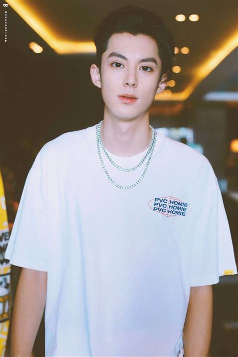 5 Aktor Cina Cowok Yang Menawan Dan Bikin Jatuh Hati Favorit