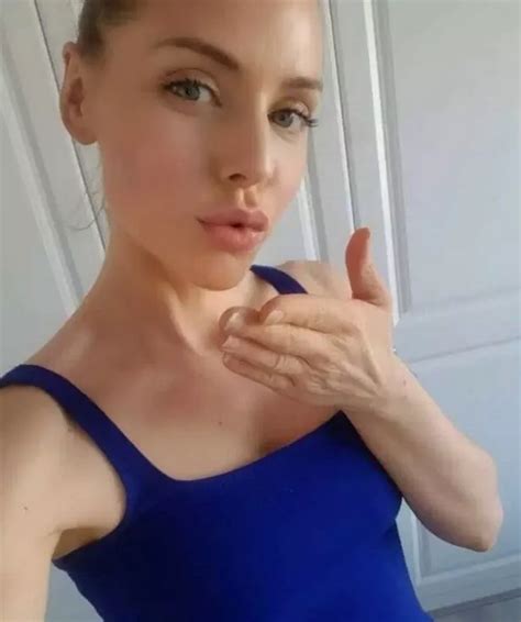 Hollyoaks Stephanie Waring Breaks Silence Over Brutal Axe From Soap After Years Daily Record