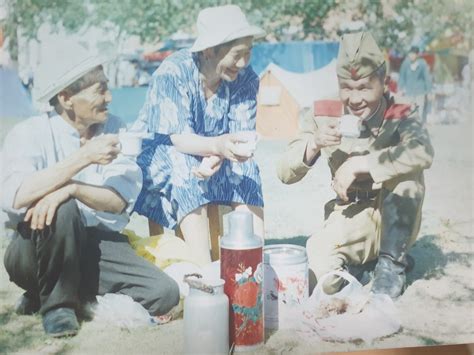 Миний бие болсон түүх Энэ хорвоод Батмөнх гэх шинэхэн гэр бүлийн ууган хүү болж мэндэлсэн билээ