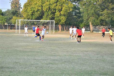 တပ်ကုန်းမြို့၌ ၇၇ နှစ်မြောက် ပြည်ထောင်စုနေ့ အထိမ်းအမှတ် အမျိုးသား ဘောလုံးအကြို ဗိုလ်လုပွဲယှဉ်ပ