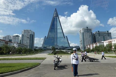 Ryugyong Hotel Room