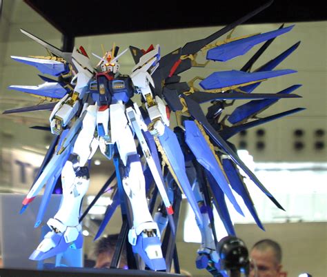 Perfect Grade Strike Freedom Gundam