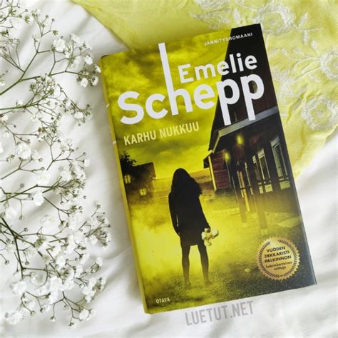 Emelie Schepp Karhu Nukkuu