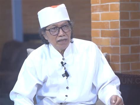 Cak Nun Minta Maaf Setelah Mengibaratkan Presiden Jokowi Seperti Firaun Tagar