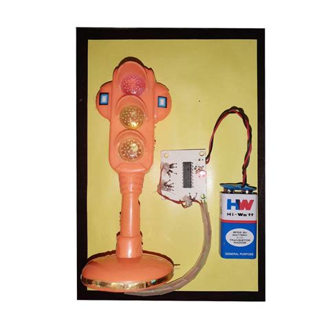 Buy MELODY S HOBBY CENTRE Traffic Lights Science Working Model For Babe And College Project