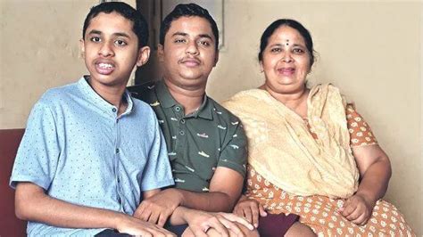 നിഖിൽ കാരണവർ അപ്പുവിന് ചേട്ടച്ഛൻ മാതൃകയാണ് ഈ പ്ലസ്ടു വിദ്യാർത്ഥി