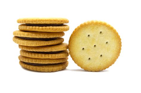 비스킷 샌드위치 크래커 초콜릿 맛 크림과 버터 바삭바삭한 맛있는 달콤한 식사와 유용한 쿠키의 스택 흰색 배경에 격리 0명에 대한 스톡 사진 및 기타 이미지 Istock