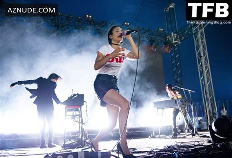 Jehnny Beth Sexy Seen Flaunting Her Hot Figure On Stage At The All Points East Festival In