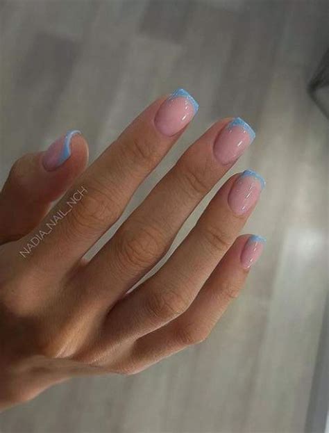 25 нежни френски маникюра за къси нокти За Жената