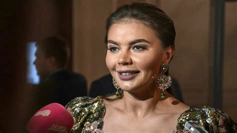 Место в Единой России рождение двух детей в Швейцарии и слухи о том что они от Путина