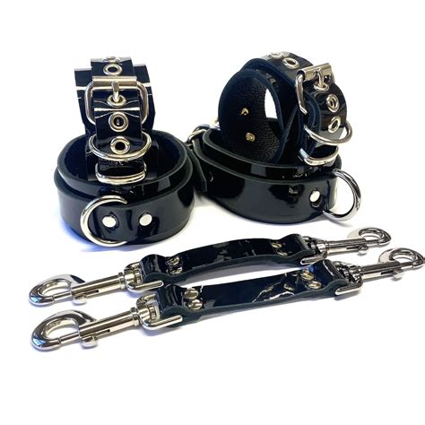 Patent Leather Bdsm Restraints Von Bondage