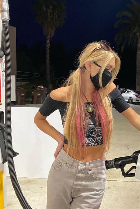 Emily Skinner At A Gas Station Instagram Photos 10092020 Hawtcelebs