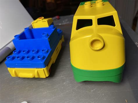 Repair Of A Lego Duplo 2933 And A Duplo 2962 Train Engine Instructables