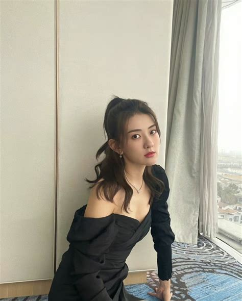 Pin By Vaaty On Liang Jie Fashion Off Shoulder Dress Cold Shoulder Dress