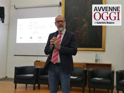 16 Dicembre 1961 Nasce Vincenzo Loia Rettore Delluniversità Di Salerno Che Combatte I