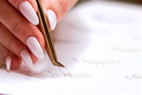 Lash Education Classes And Continued Training