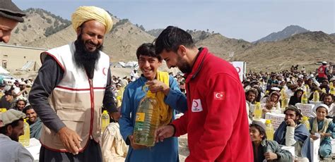 هلال احمر افغانی به ۱۰۰۰ خانواده زلزله زده در ولسوالی گیان ولایت پکتیکا کمک های غذایی نمود Arcs