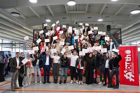 Реализирани над 100 бесплатни обуки „Вештини за успех“ во рамките на платформата Youth Empowered