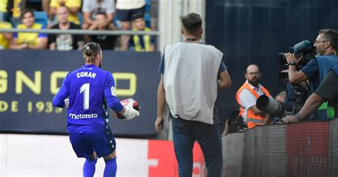 El Dramático Momento En El Que El Arquero Argentino Jeremías Ledesma Lleva Un Desfibrilador A La