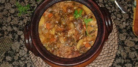 Заек в гювеч със зеленчуци 8 Рецепти Gotvach Bg