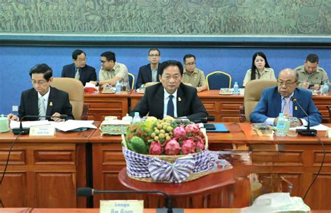 ឯកឧត្តមបណ្ឌិត ម៉ុង ឫទ្ធី Added ឯកឧត្តមបណ្ឌិត ម៉ុង ឫទ្ធី