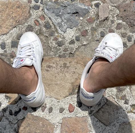 Socklesss Sockless In Reebok Sneakers Male Feet Blog