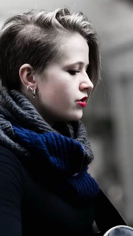 بک گراند های دخترونه با ژست های خفن و کیوت ویژه محیط اندروید