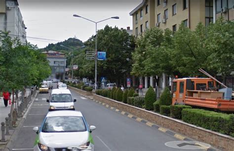 Завршува акцијата за кроење на дрворедите низ улица Ленинова ЈПКД Комуналец