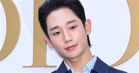 [st포토] 정해인 손 하트 받아라