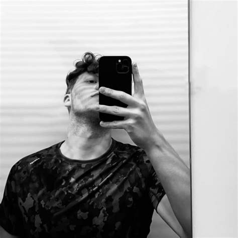 Andre🦁🏊🏼‍♂️📸 Andreacusumano • Threads Say More