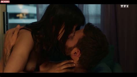 Naked Flore Bonaventura In The First Forgotten