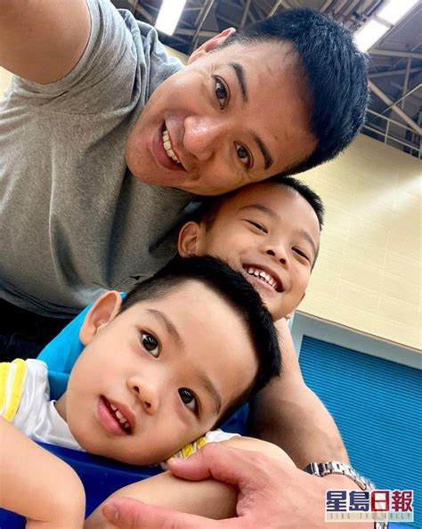 陈智燊原来细个系肥仔！大晒圆润童年照 几年间减肥成功瞬间变斯文男神 星岛日报