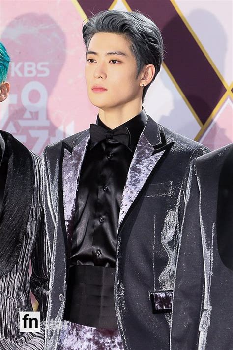 포토 NCT 127 재현 깨끗한 피부미남 헉스