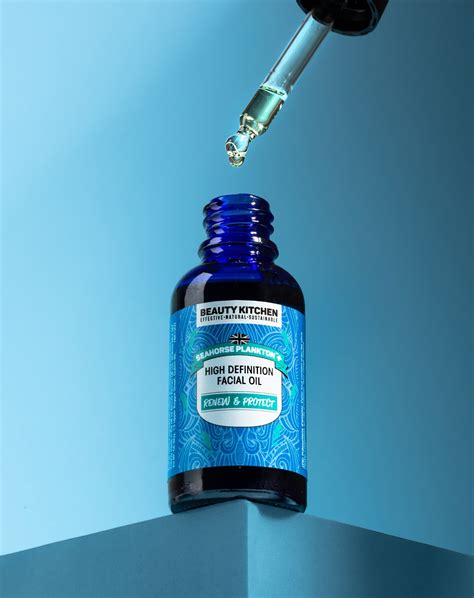 뷰티키친 코리아 𝐄𝐟𝐟𝐞𝐜𝐭𝐢𝐯𝐞 𝐍𝐚𝐭𝐮𝐫𝐚𝐥 And 𝐒𝐮𝐬𝐭𝐚𝐢𝐧𝐚𝐛𝐥𝐞 𝐒𝐤𝐢𝐧𝐜𝐚𝐫𝐞🫧 🌊 플랑크톤 영양 오일로 더욱 빛나는 피부 지친 피부를 위한 강력한 보습과