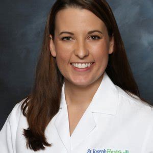 Elihu Nadia Md Updated March 2026 28 Reviews 1010 W Laveta Ave