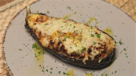 Патладжанови лодки с кайма зеленчуци и Ементал Сочен пълнен патладжан на фурна Youtube