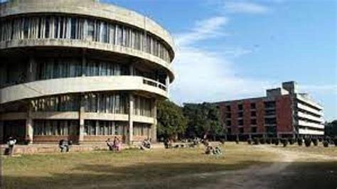 Pu Invites Applications To Fill Vacant Mtech Seats Hindustan Times