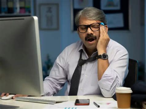 The Dark Side Of Rotating Night Shifts Night Shift Causes Cancer The Economic Times